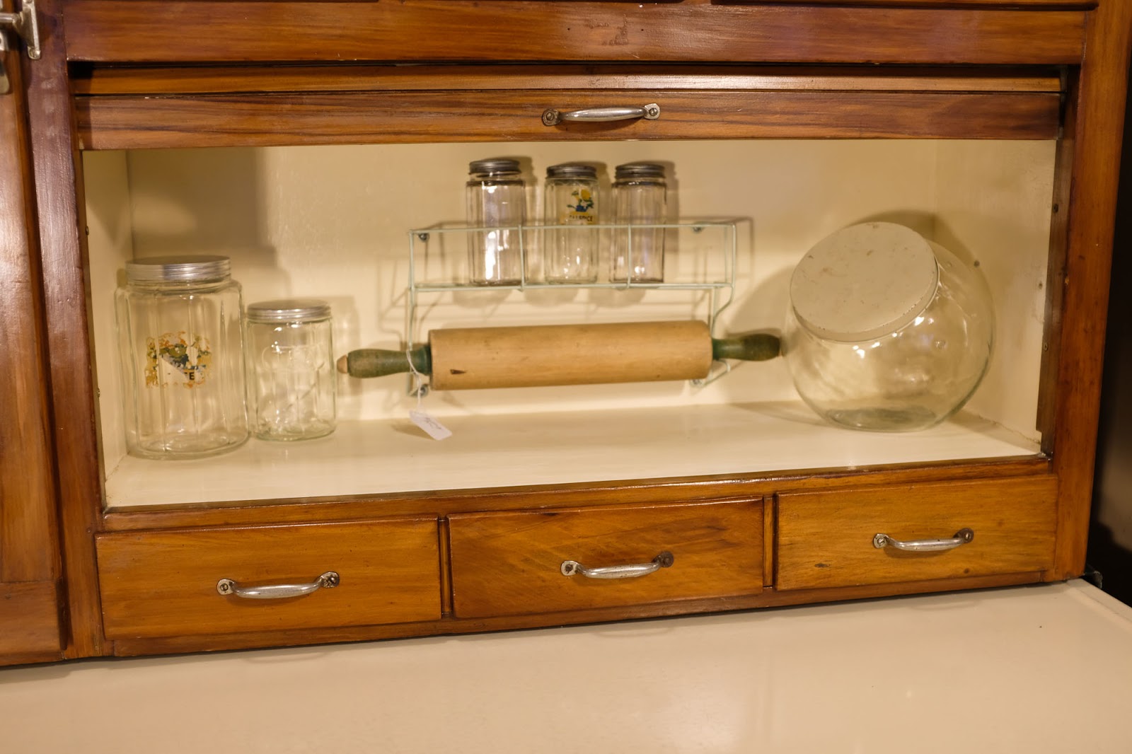 The Wildwood Flower: 1928 Montgomery Wards I-X-L Cabinet