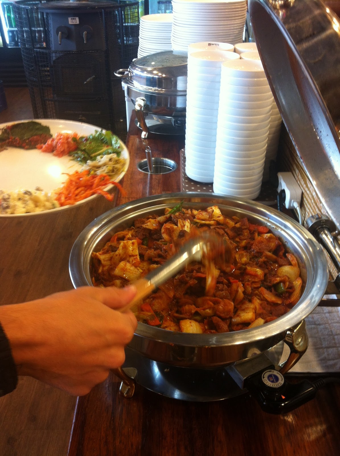 ROKin' Daegu Restaurants: "Awesome House," Cheap Buffet