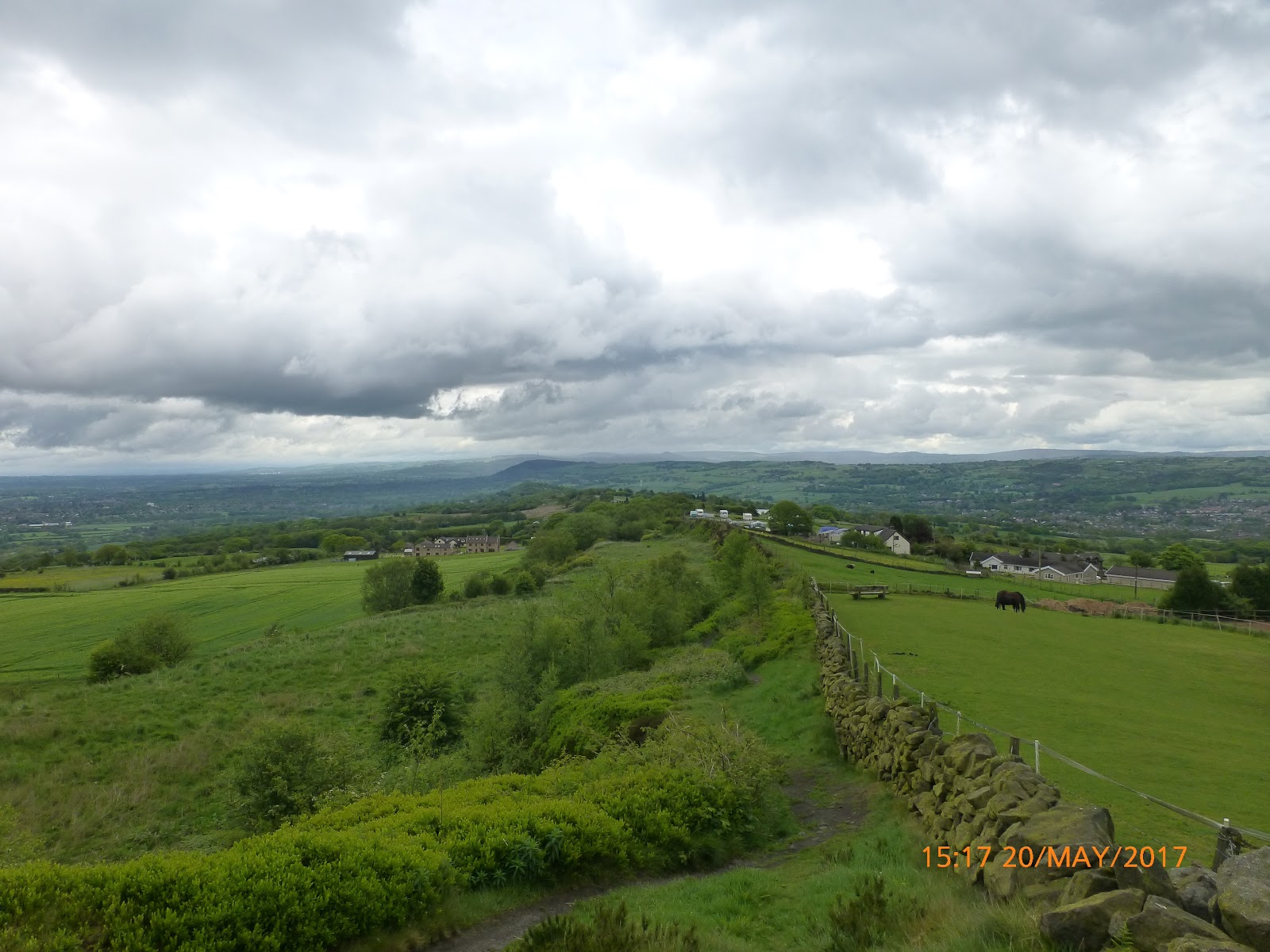 Harris Hikers: Congleton Edge and Mow Cop 20th May 2017