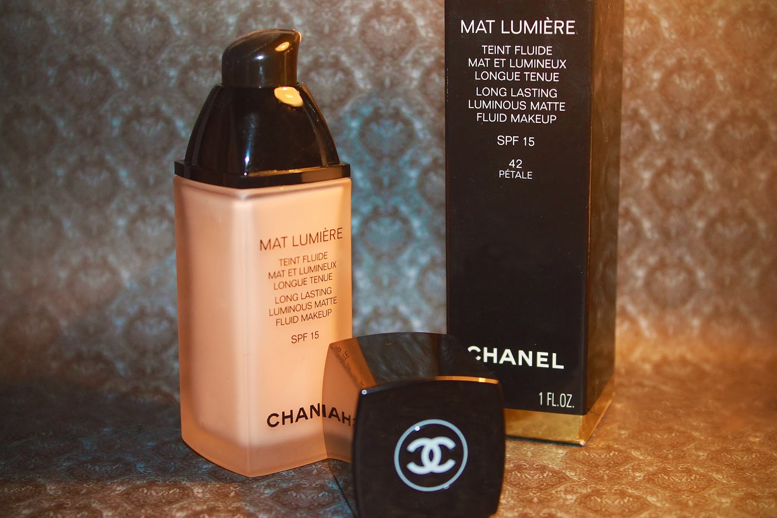 Review: Chanel - Mat Lumiere Long Lasting Luminous Matte Fluid Makeup ...