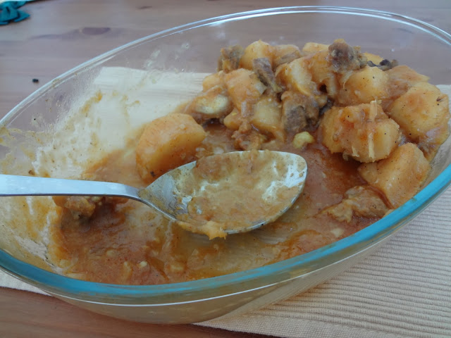 Cooking in mommy's shoes: Mom's kappa irachi (tapioca and beef)