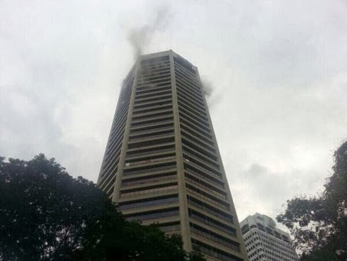Biaqpila™: MENARA TUN RAZAK TERBAKAR