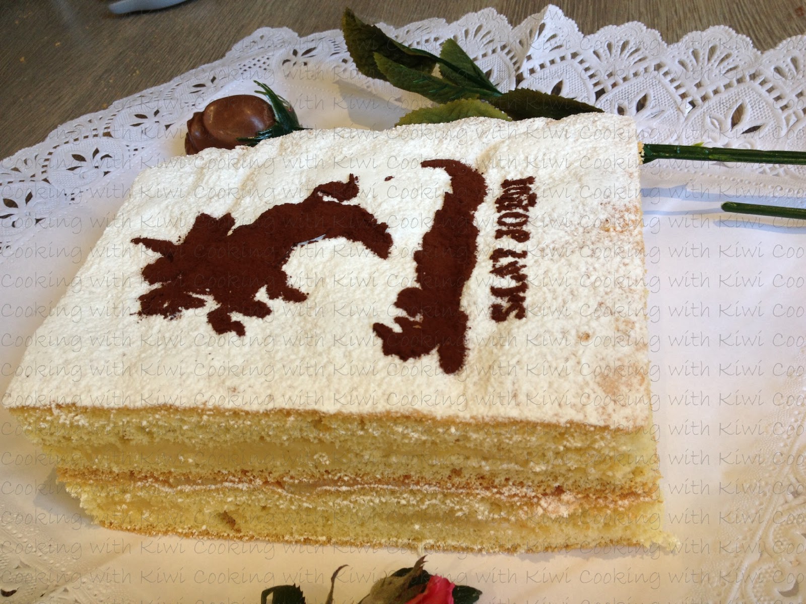 COOKING WITH KIWI: PASTEL DE SANT JORDI (BIZCOCHO GENOVESA Y BUTTERCREAM)