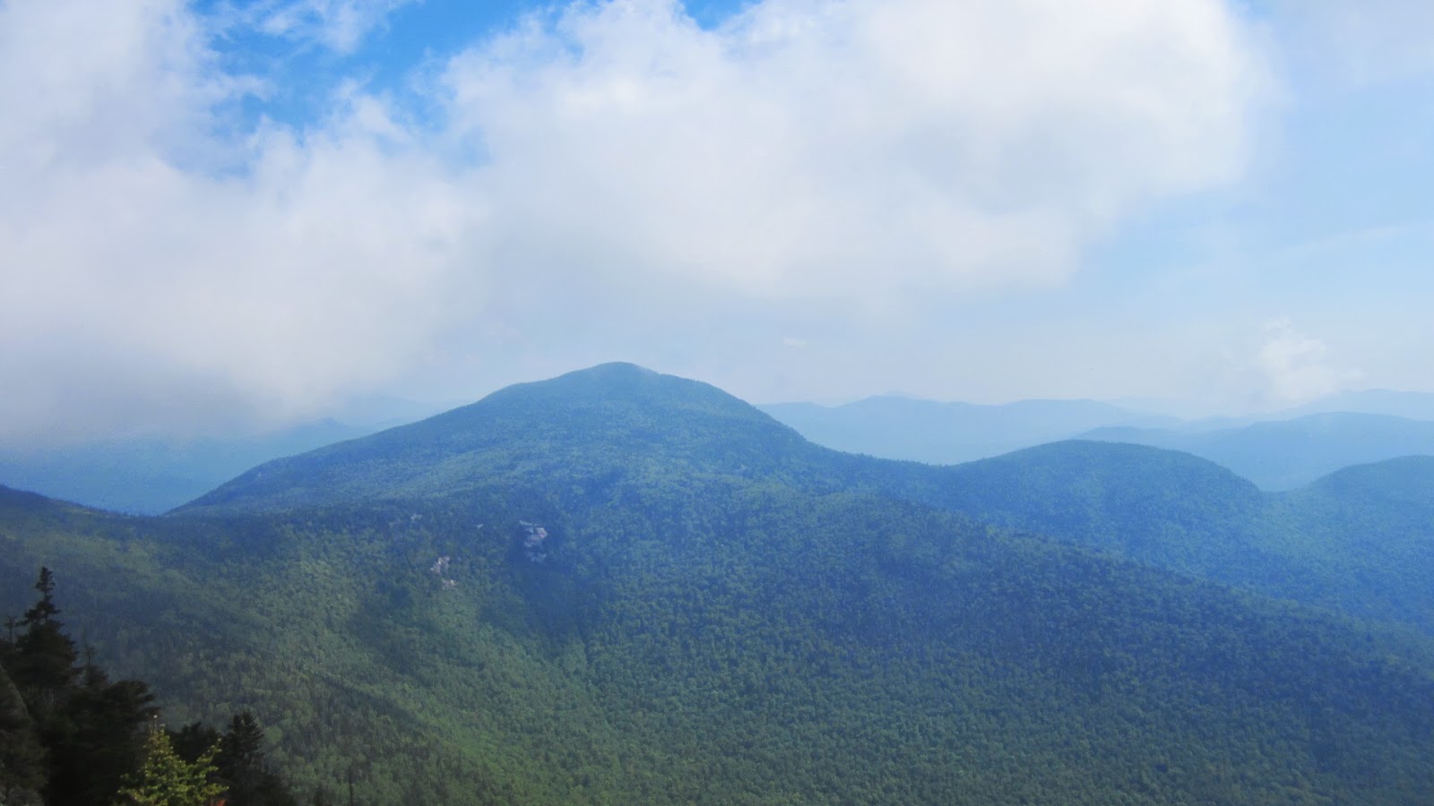 Adventures in New England: Up the Downes - Sandwich Range Loop