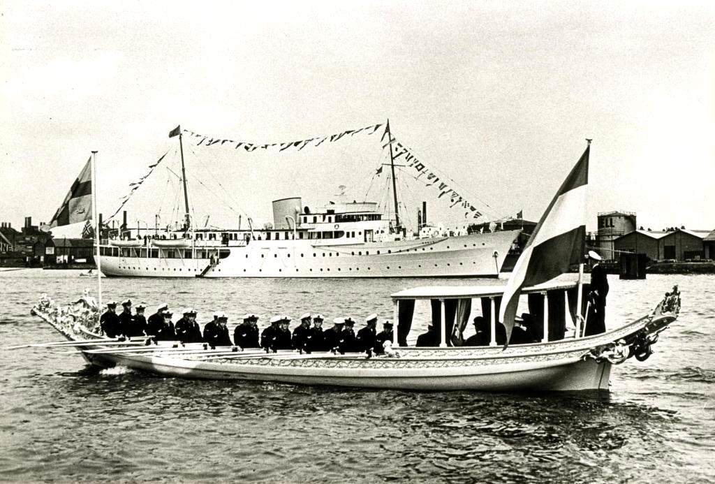 Royalty & Pomp: 06/25/16