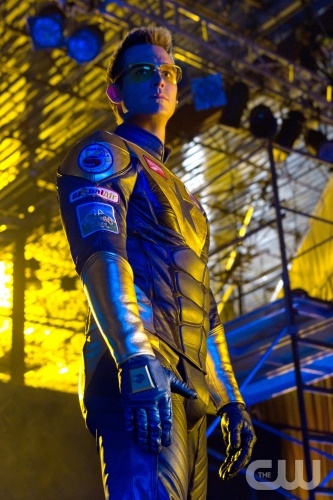 SNEAK PEEK : Syfy Takes A Shine To DC's "Booster Gold"