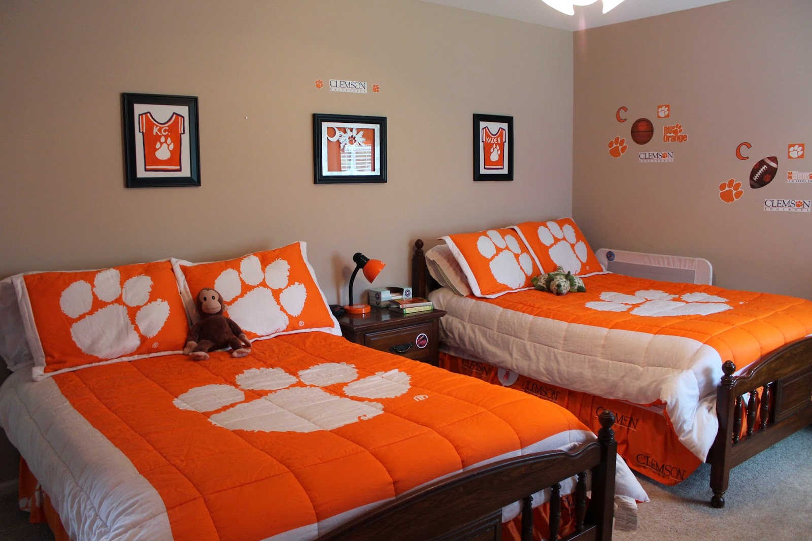 The Things I'm Learning: Home Tour Tuesday: Our Clemson Room