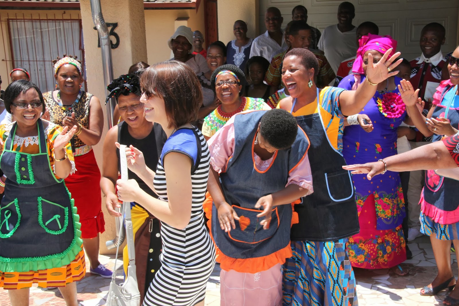 Becoming Mrs M: uMhlambiso - a colourful day of love