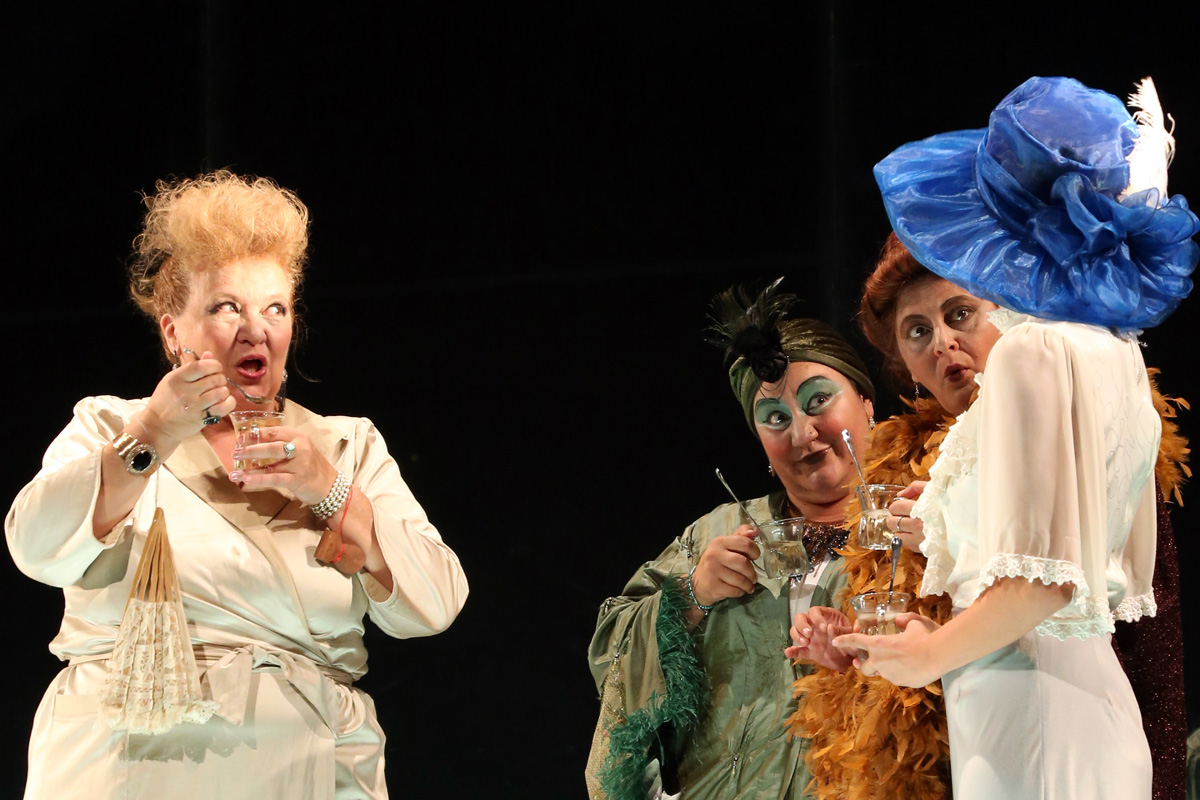 Spectator: “GAIȚELE” – TEATRUL NAȚIONAL “MARIN SORESCU” / Craiova