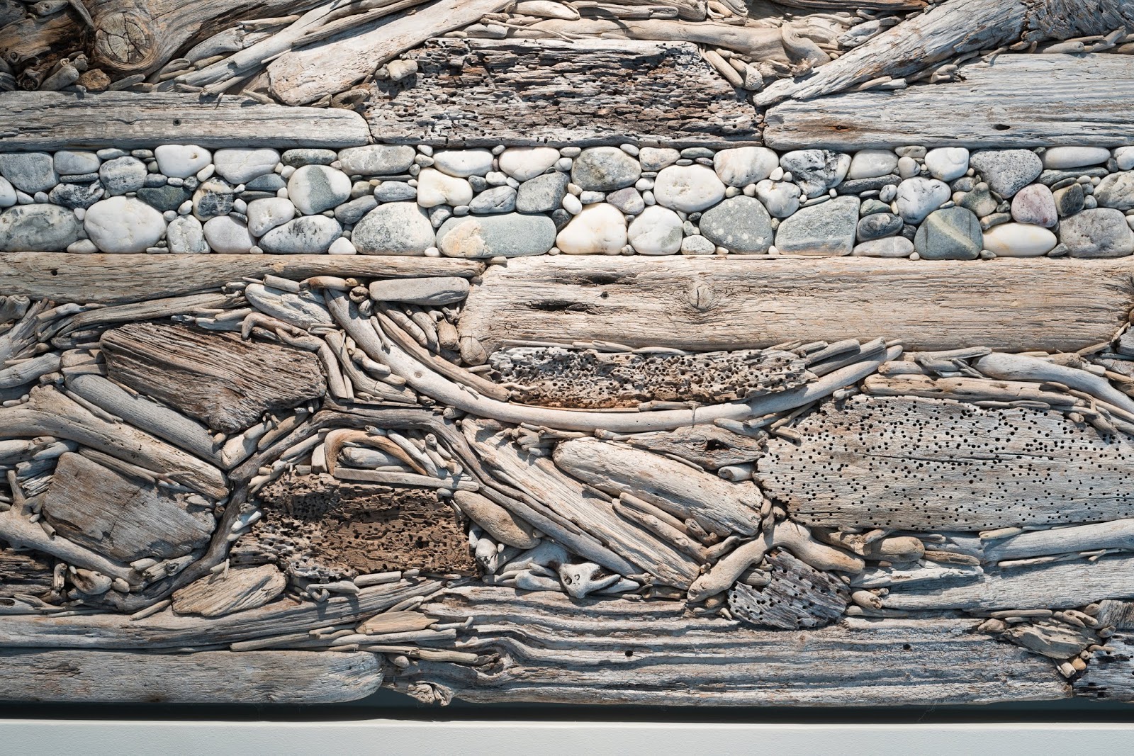 Jeffrey Bale's World of Gardens: The Driftwood Wall