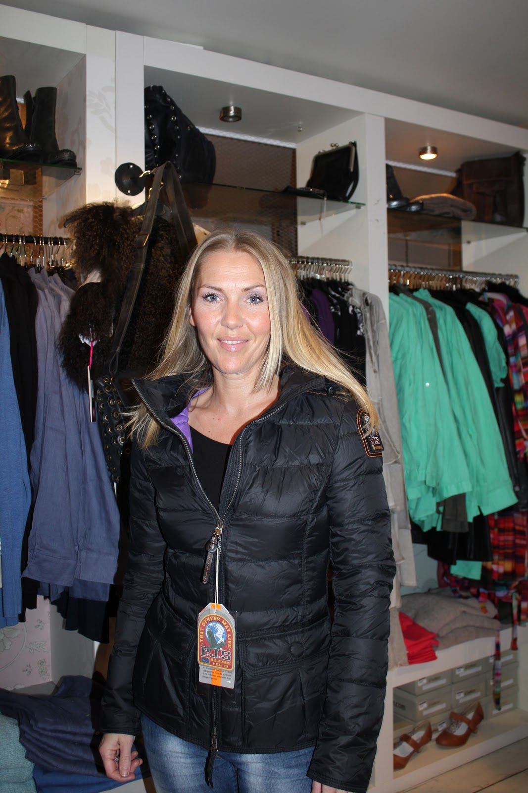 Milde Mathilde: BEAUTYFUL COLOURS..........AND THE LIVING IS EASY