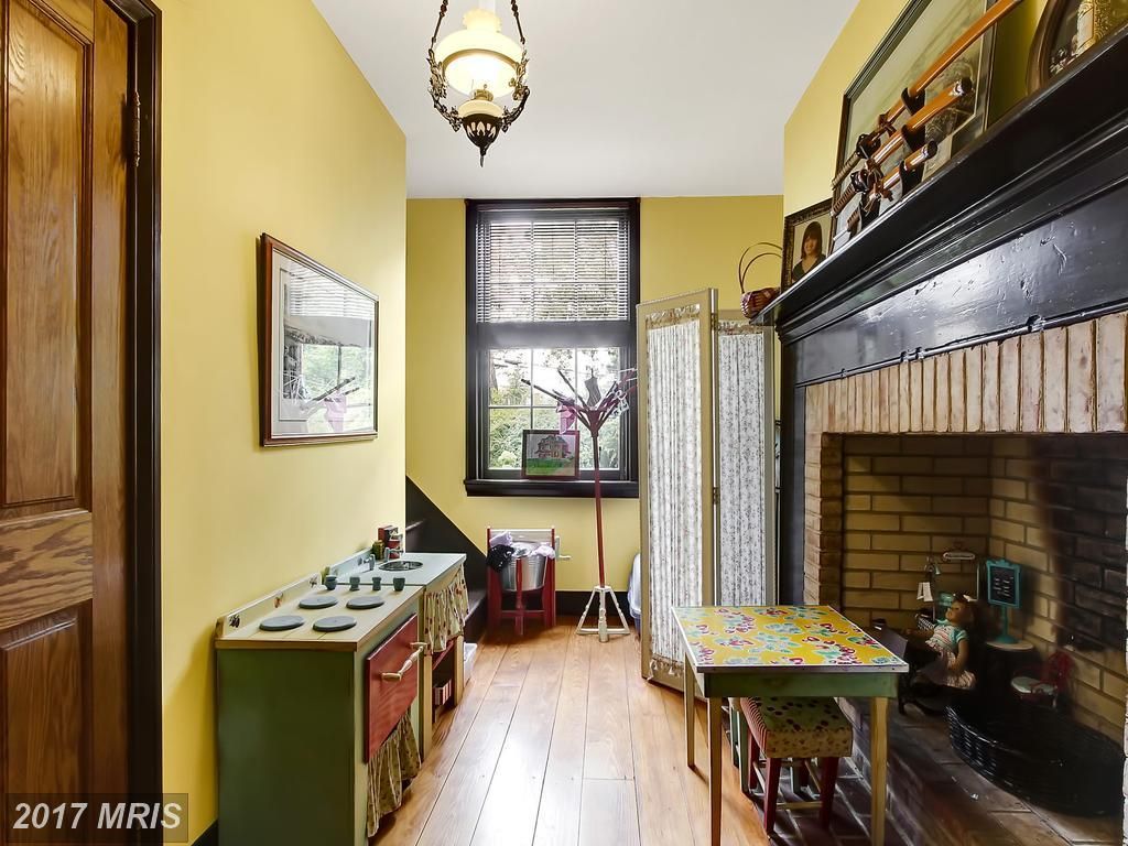 Sweet House Dreams: Schultz House/Oak Ridge Academy, 1837 Victorian in ...