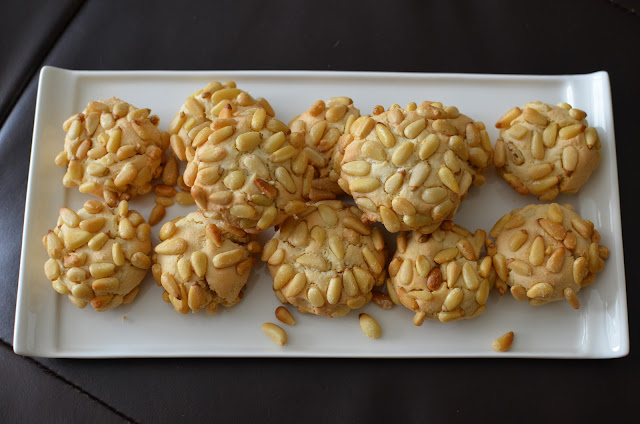 Playing with Flour: Pignoli cookies