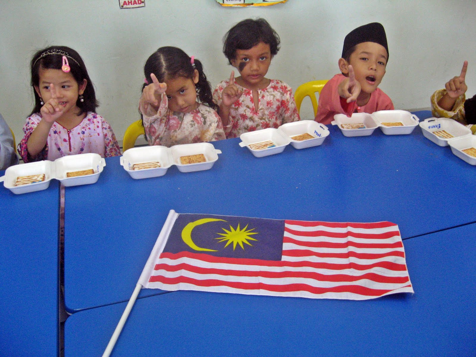 Tadika Sinaran Intelek: Merdeka Raya And Happy Malaysia Day