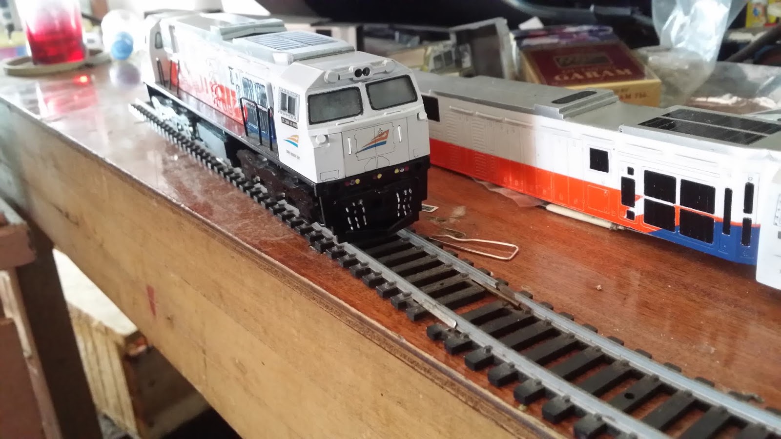 miniatur kereta api CC 206 skala ho | toko miniatur kereta api di ...