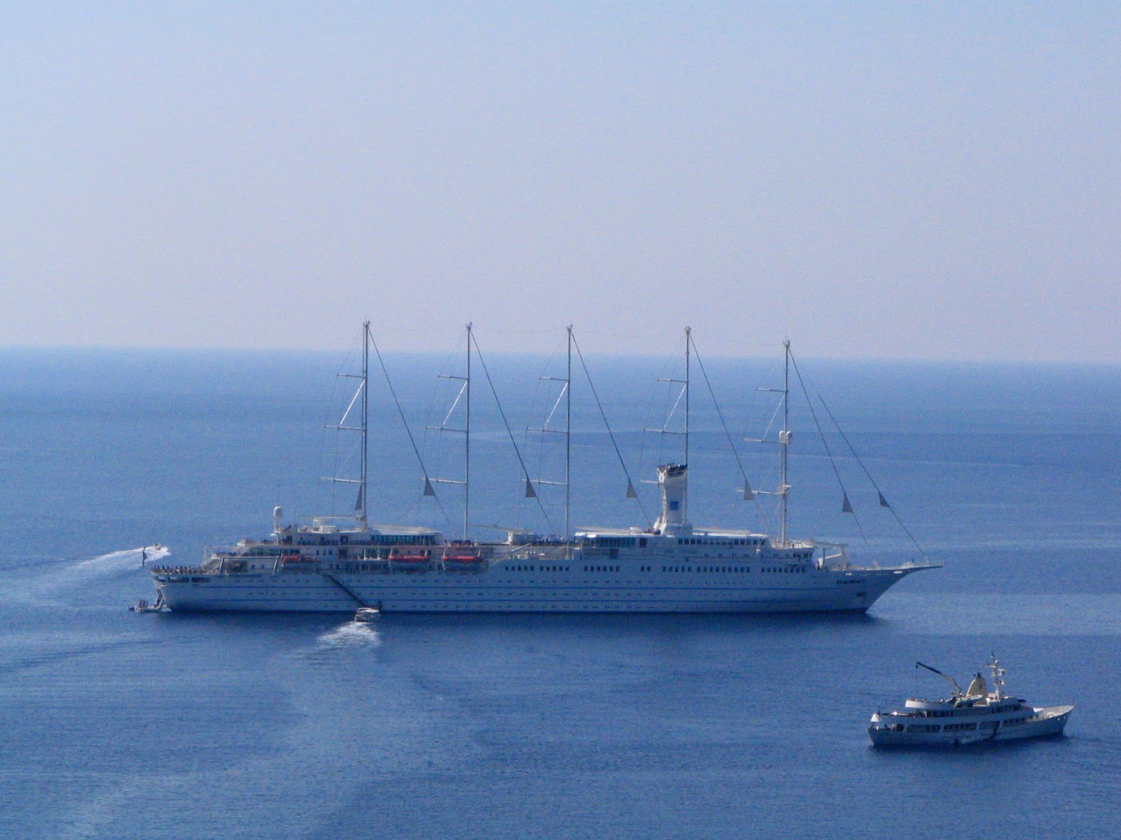 Thoughts in project: 'Ενα καράβι παλιό σαπιοκάραβο...