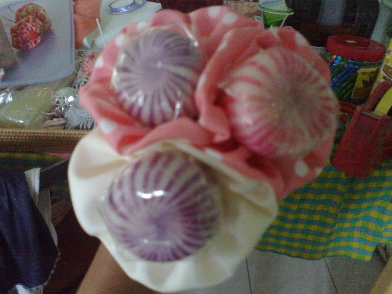 cintaitujambu: bunga tangan lollipop