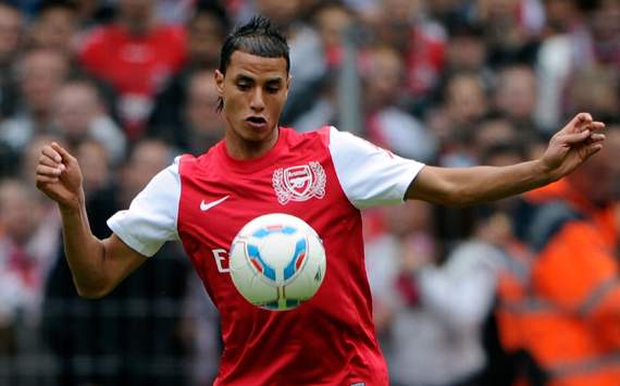 Best Sport Channel: Marouane Chamakh stay at Arsenal