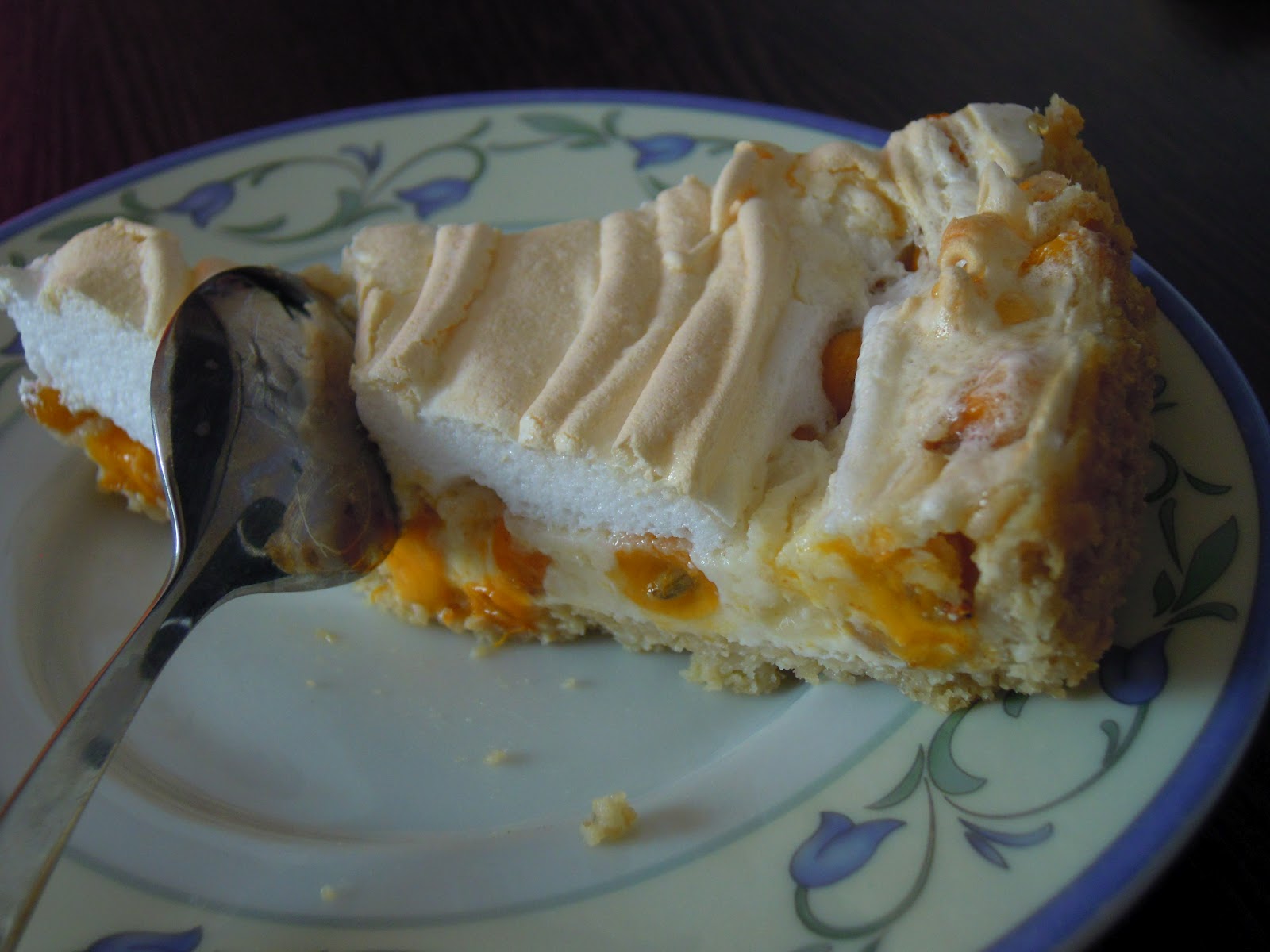 Mõnusalt krõbe astelpaju-beseekook