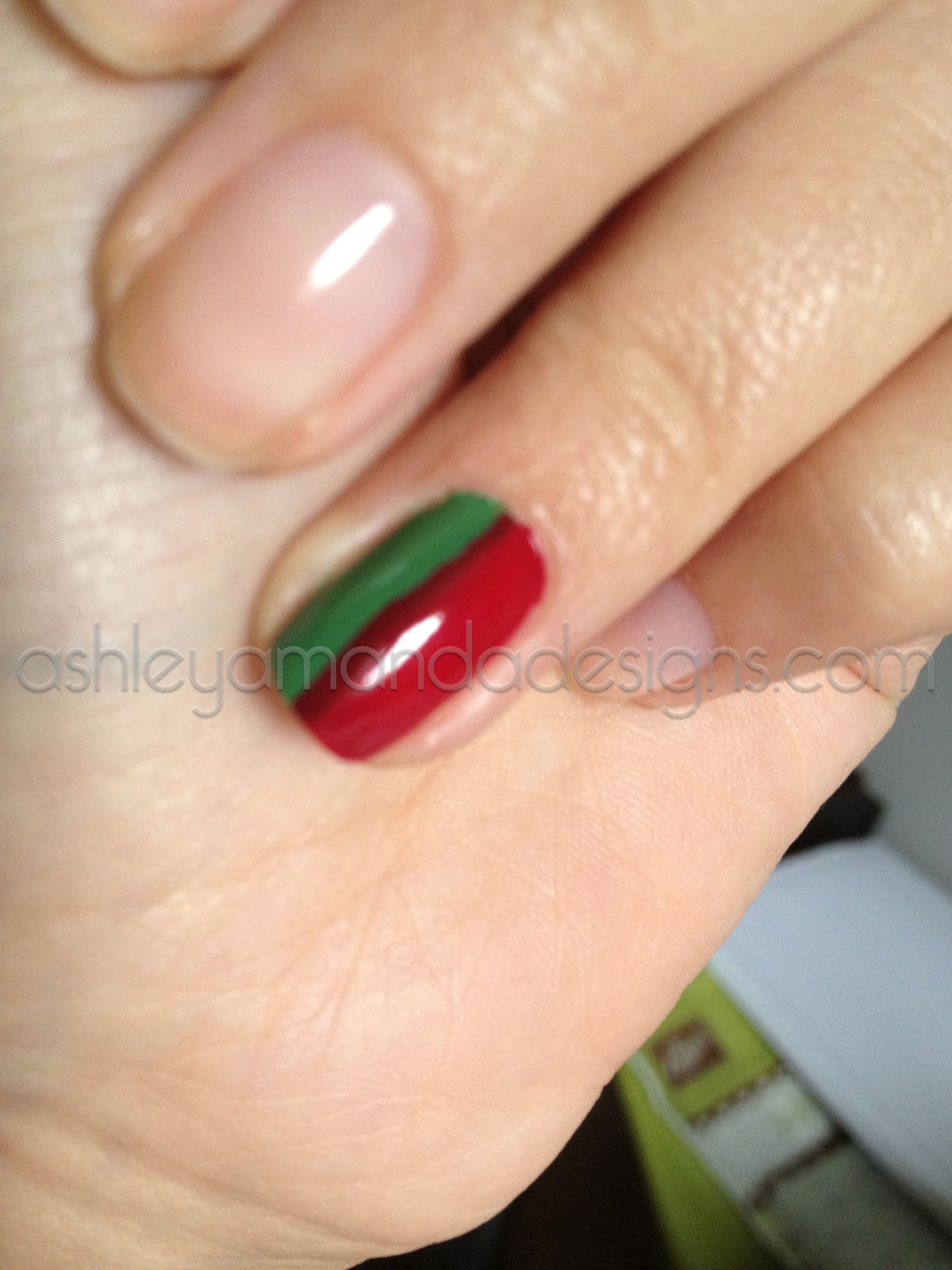 Ashley Amanda: Portuguese Flag Nail Art