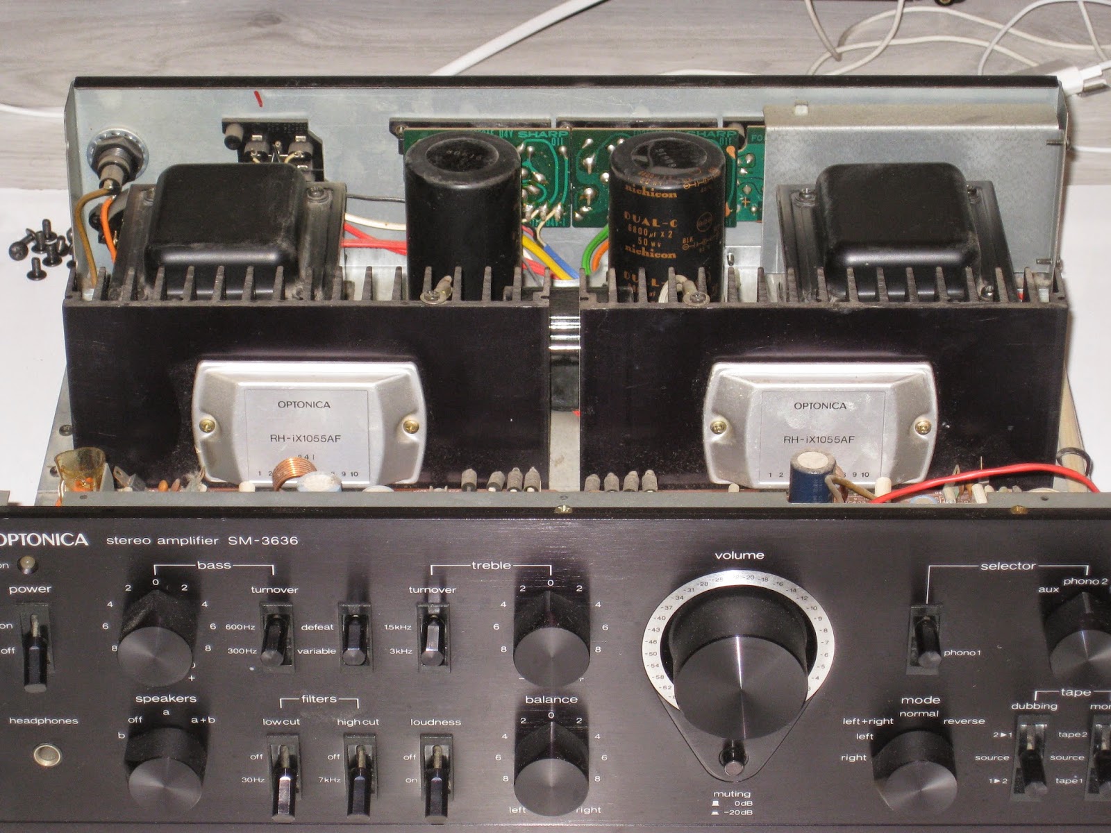 Infrequent Sound [sex.tex] technology: Sharp Optonica SM-3636H (B)