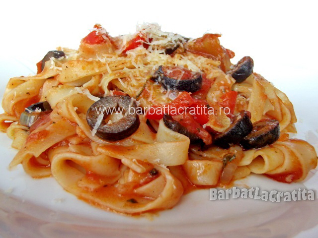 Paste cu sos de roşii şi măsline | Rețete BărbatLaCratiță