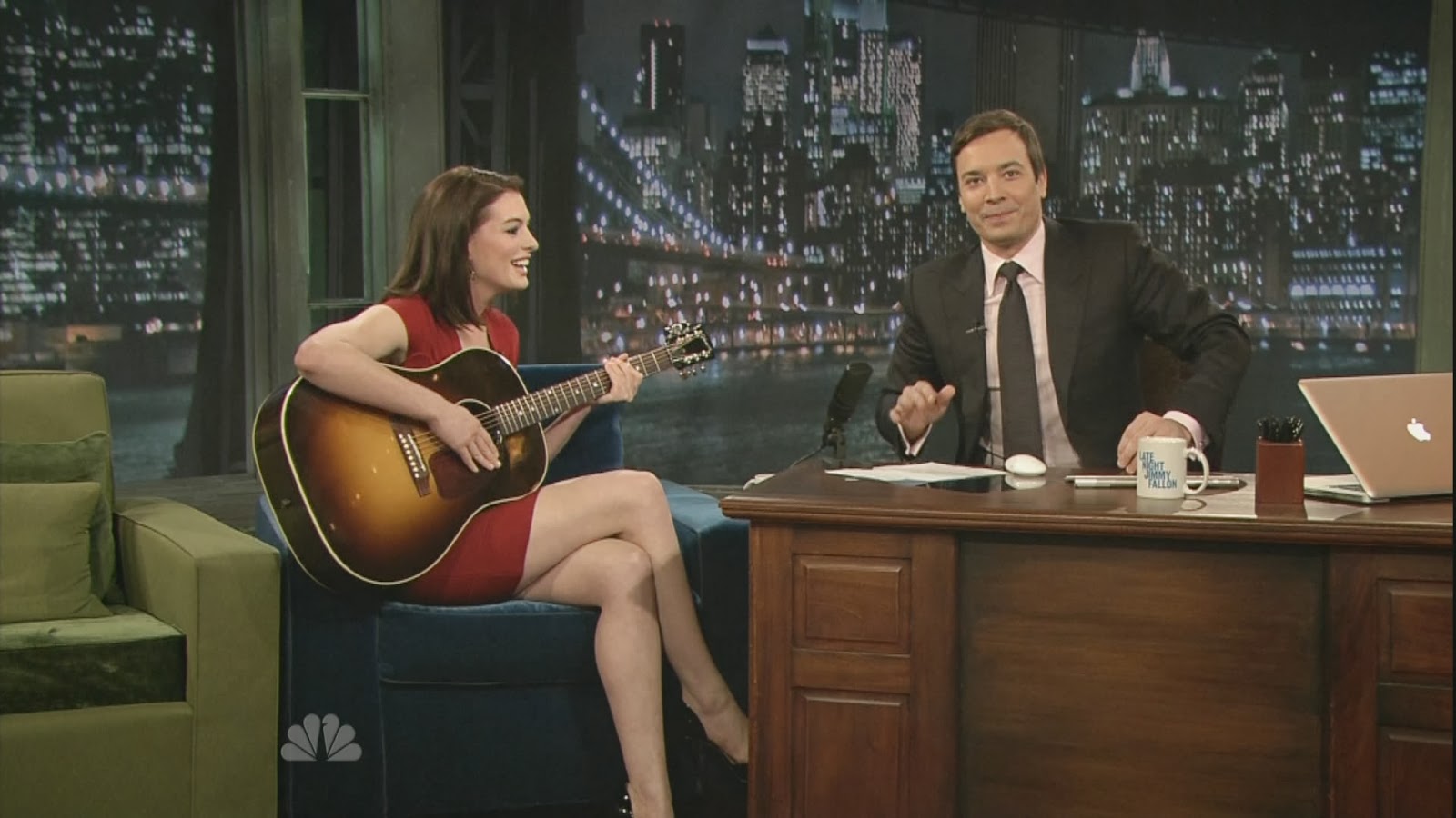 Anne Hathaway - Late Night with Jimmy Fallon (2009-01-06) | Celebrity ...
