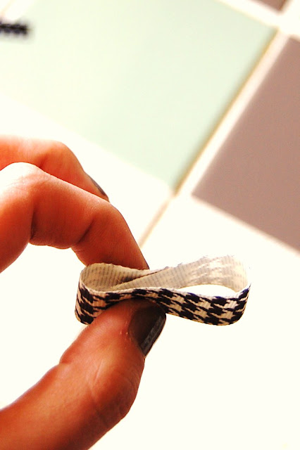 Mommy Monologue: DIY Wednesday--Bow Bookmarks