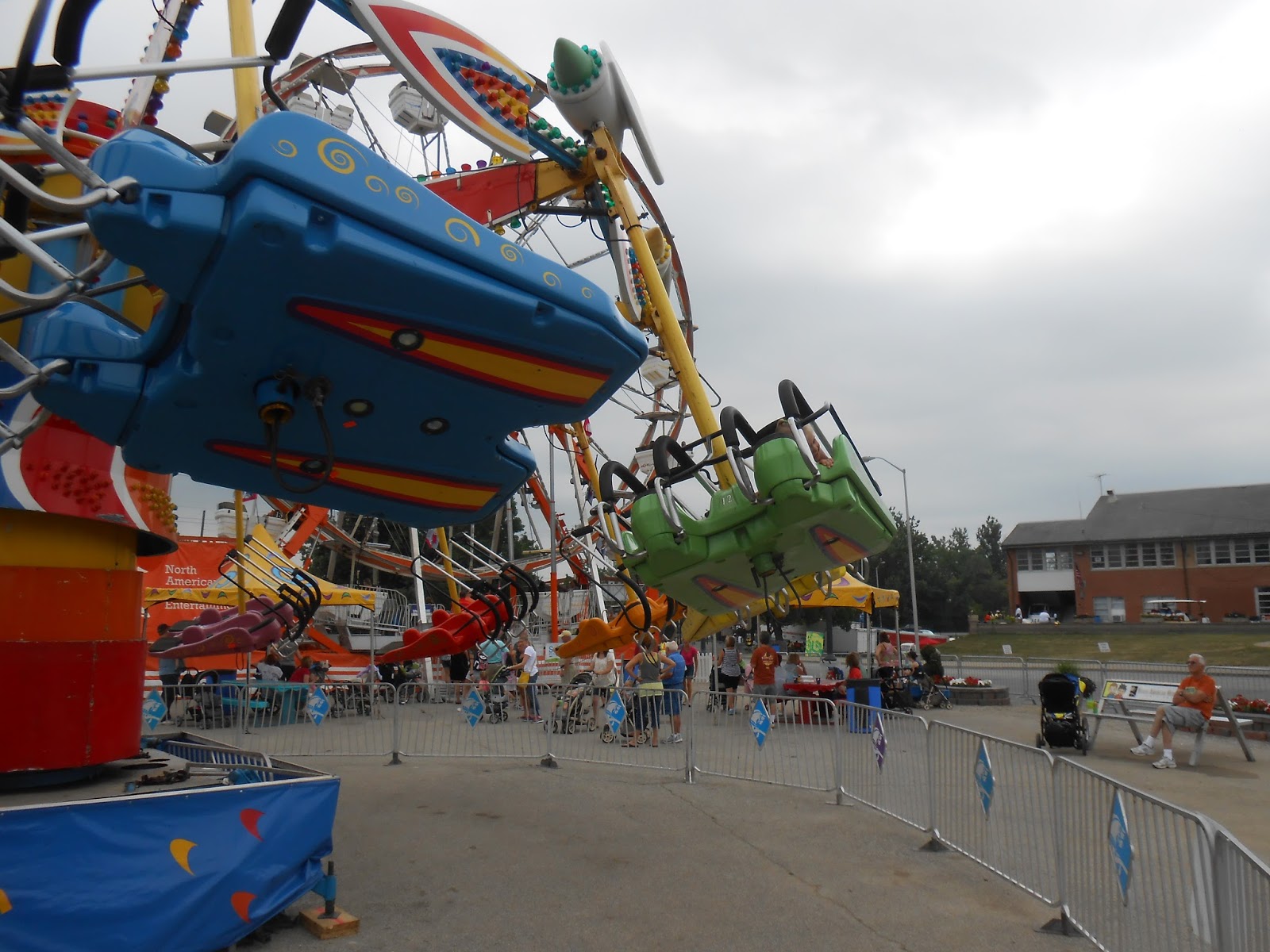 Glimpses of Camden: Fair Rides