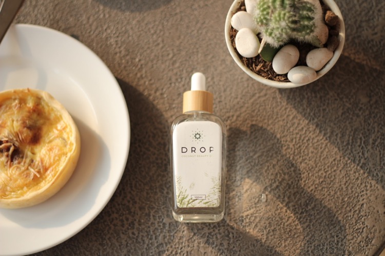 a Little Color: DROP Coconut Oil (review)