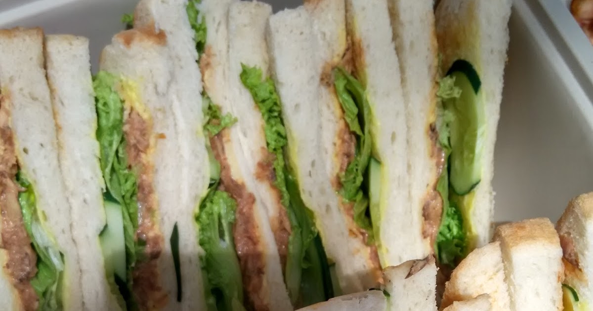 Menu Simple Berkelah Di Pantai Pengkalan Balak ~ SURIA AMANDA