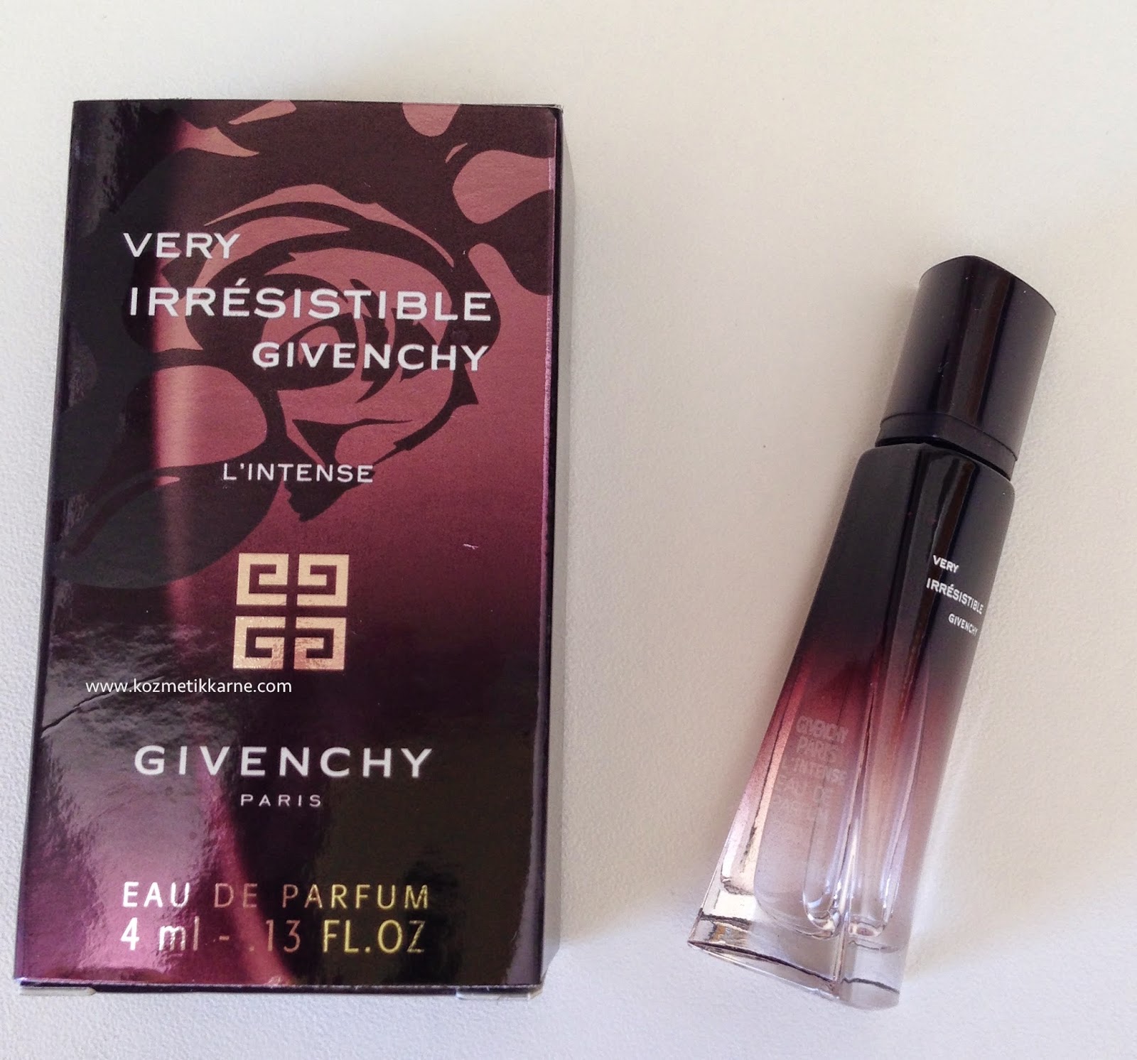 kozmetikkarne: GIVENCHY WOMEN MINI PARFUM SET 2