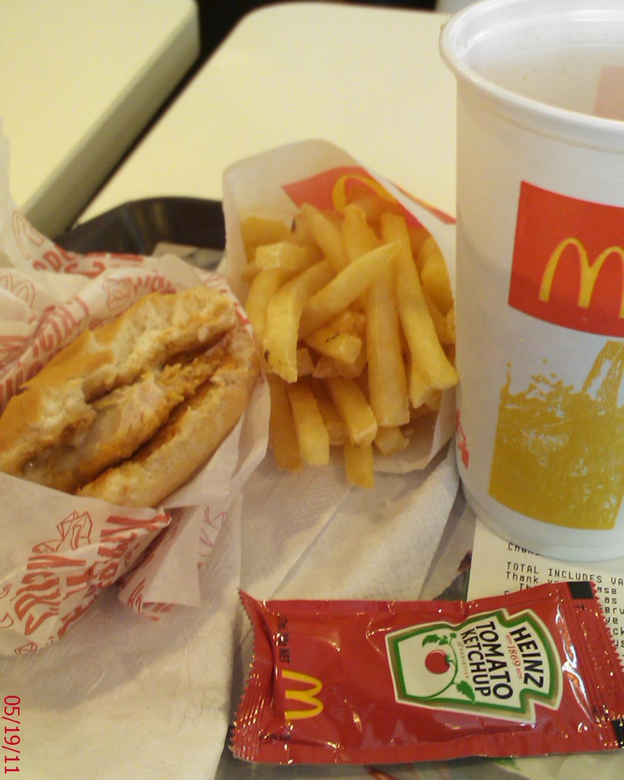 Captured by my Digicam: Food Trip #8 - Mcdo Chicken Fillet Sandwich