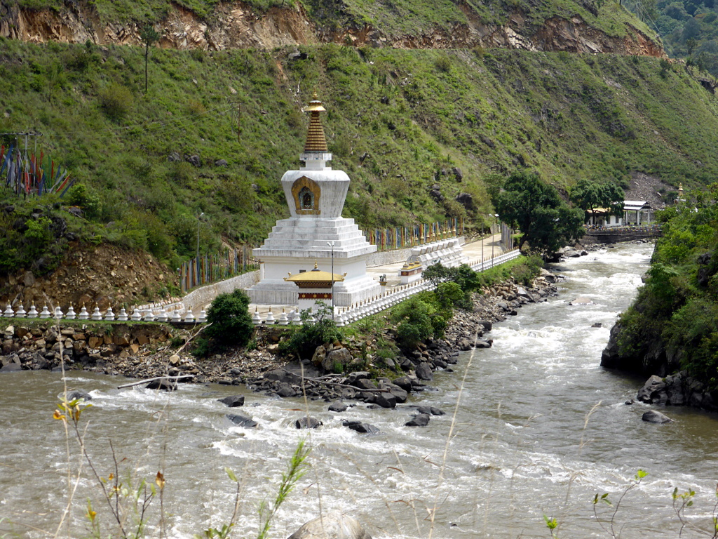 Another Side of this Life: Bhutan 2014: Lhuntsi and Khoma