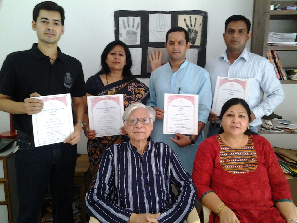 Secrets of Palmistry by Renowned Indian Palmist: Learn palmistry with ...