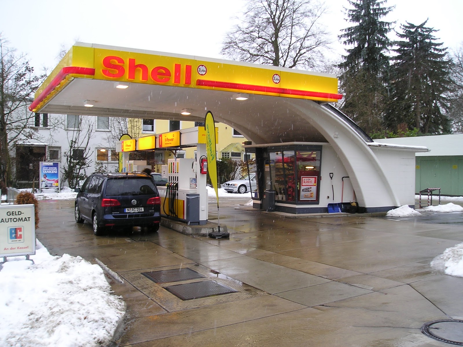 kustomizerkurt: Gas Stations from the past....