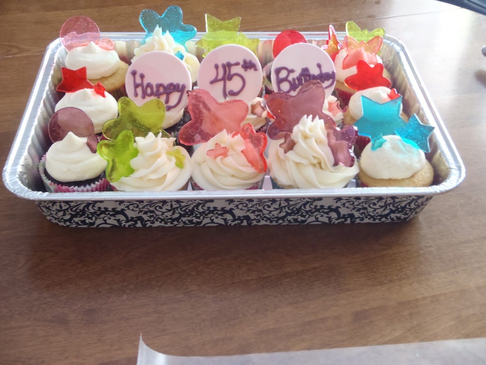 Karen Elizabeth's Cupcakes'n'Cakes: 45TH BIRTHDAY CUPCAKES-APRIL 2012