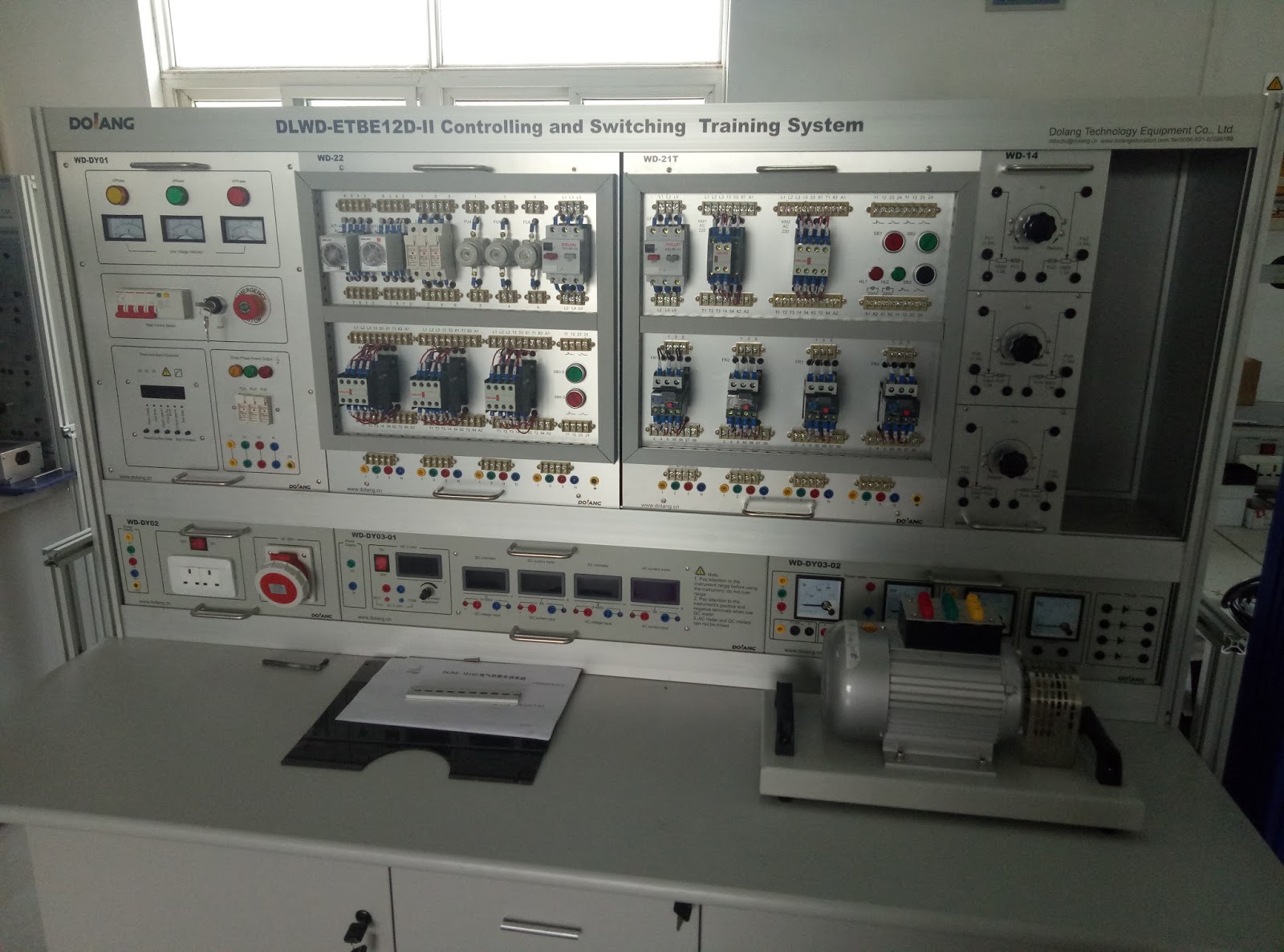 electrical engineering lab equipment