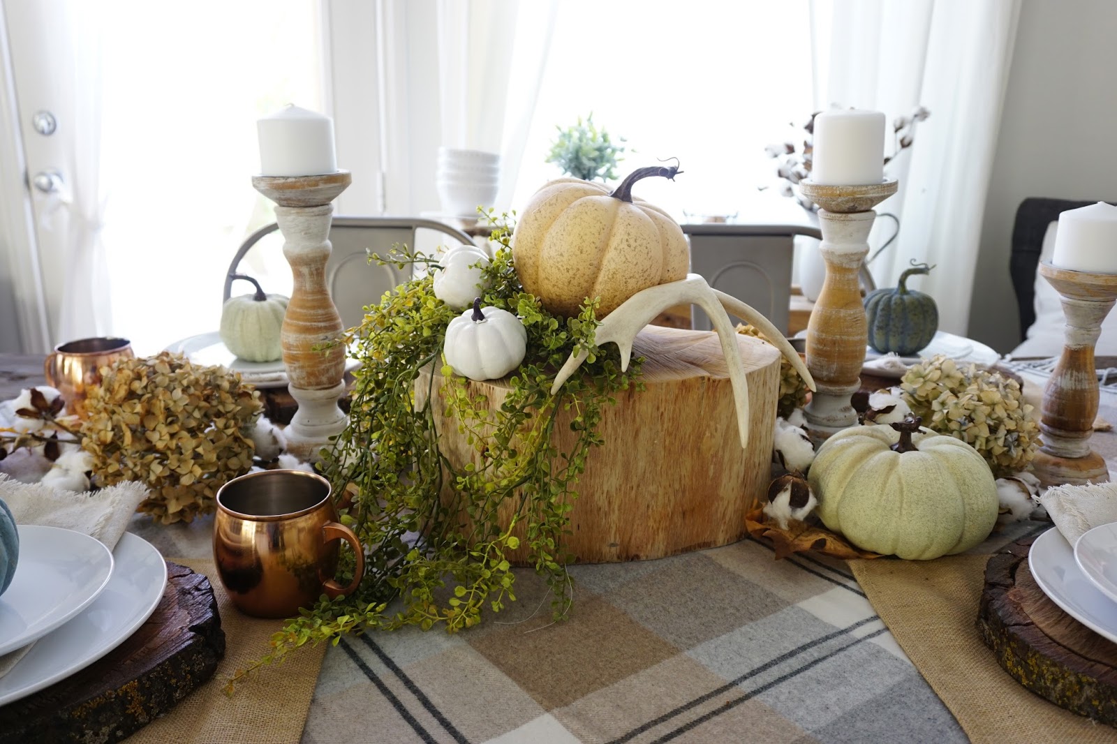 Neutral Rustic Fall Tablescape