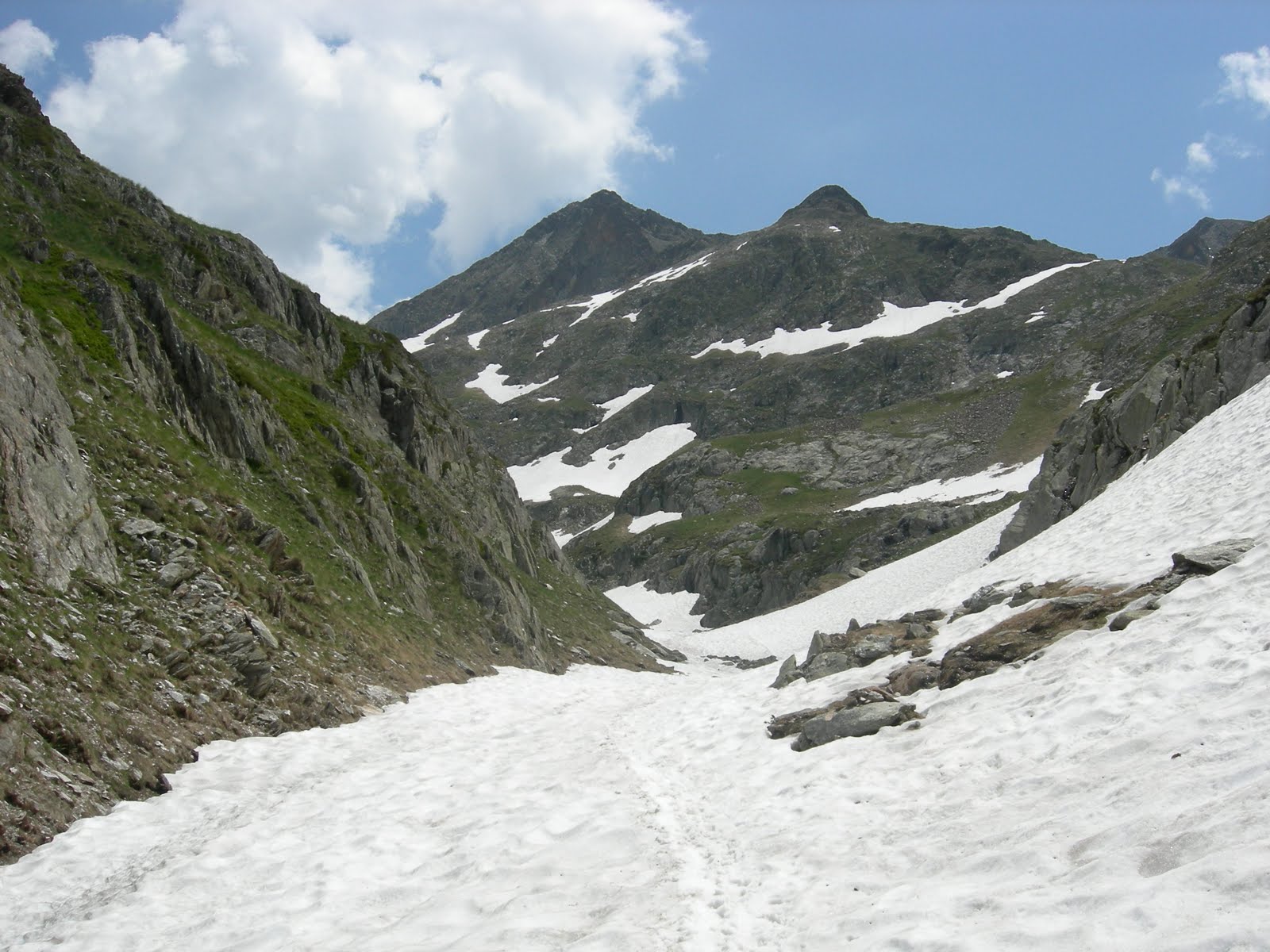 BALDAPIKARRAS: Gran Facha con vivac incluído
