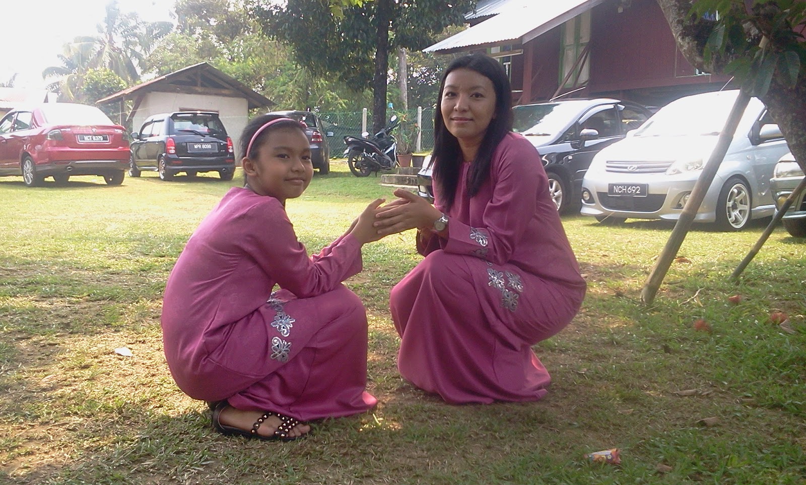 Pose Raya Mama & Dania ~ SURIA AMANDA