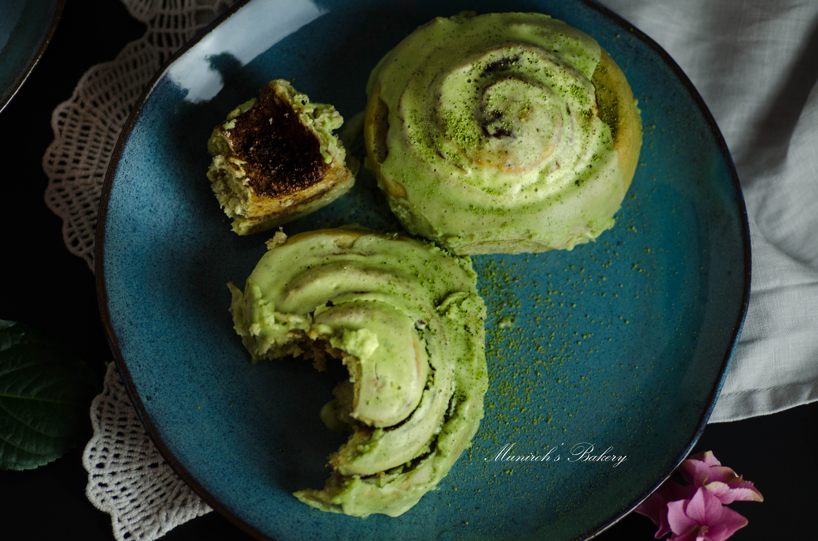 Recipe: Matcha cinnamon rolls ~ Muniroh's Bakery