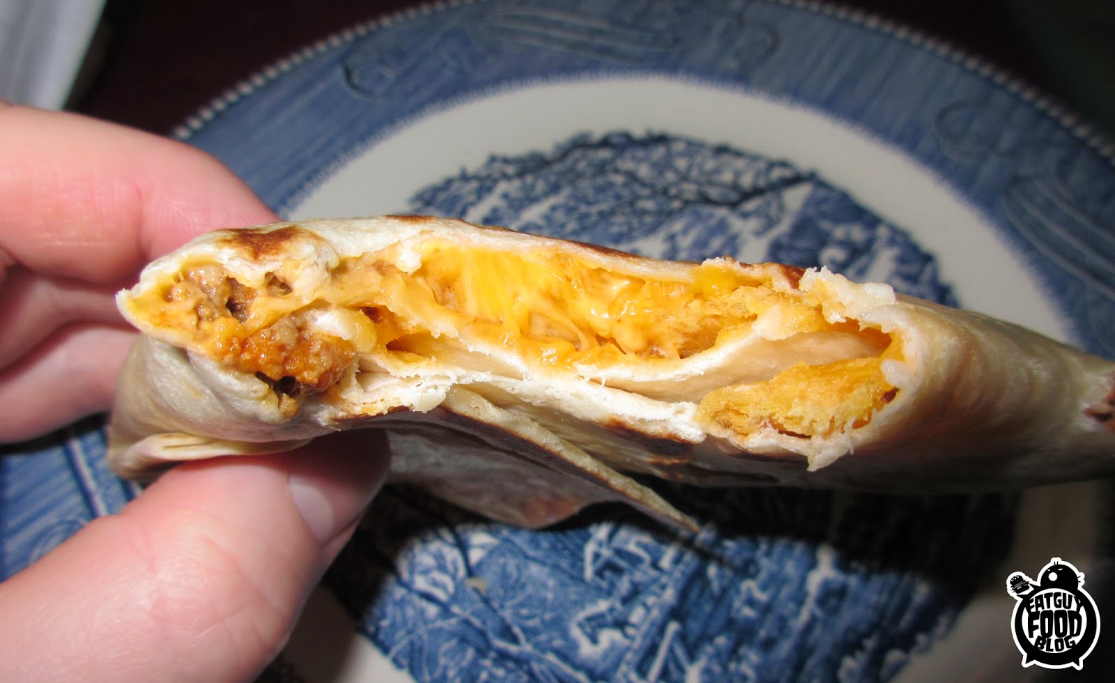 FATGUYFOODBLOG: Taco Bell's New Crunchwrap Sliders!