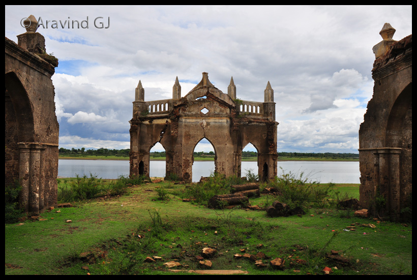 Treks and travels: Shettihalli Church