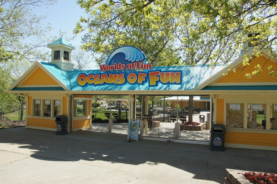 MidwestInfoGuide: Oceans of Fun Construction