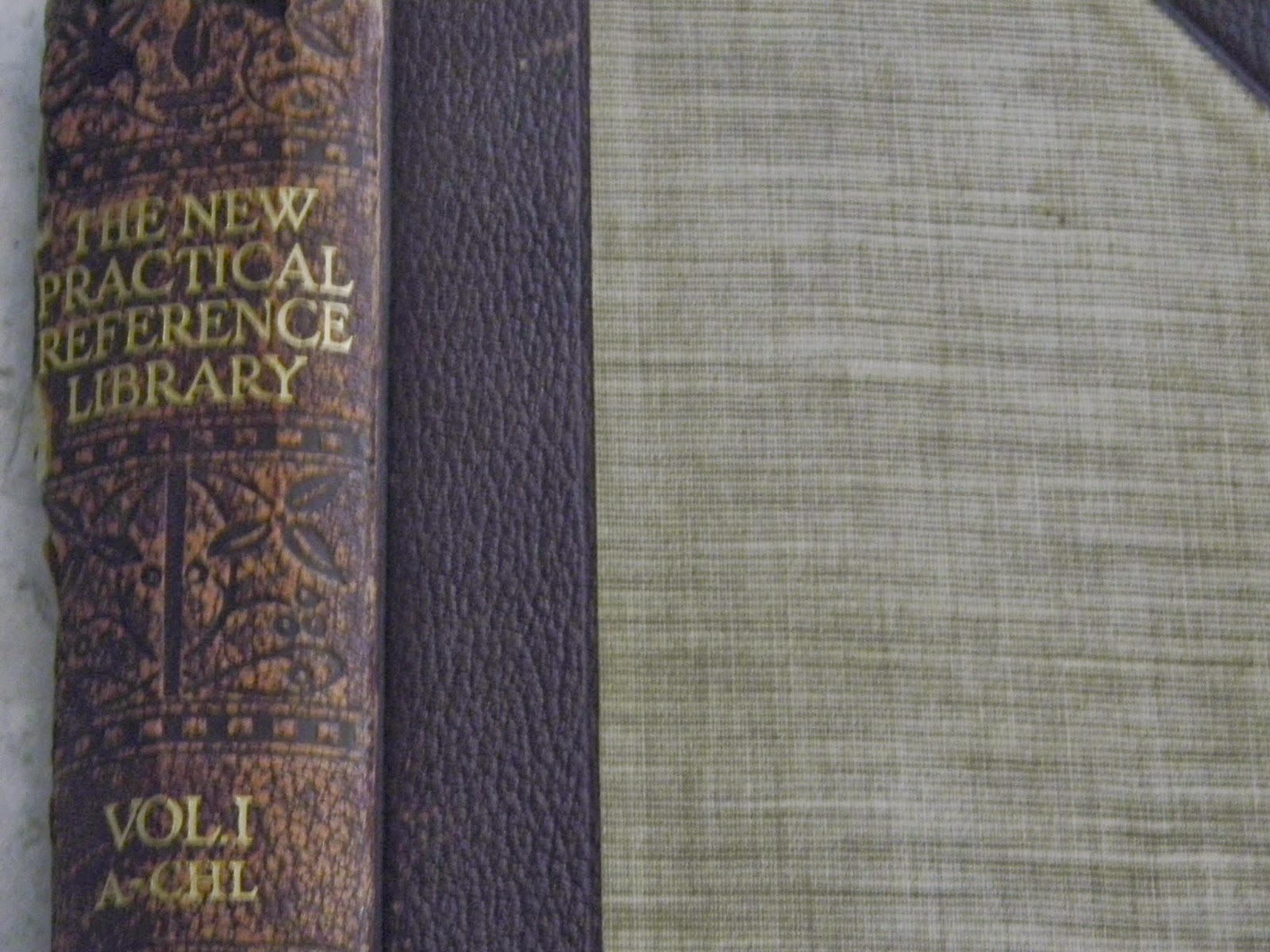 Forever Decorating!: Beautiful Book Page WALLS!