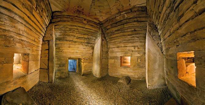 Mary Bennett blogs: The Viking Graffiti Runes of Orkney in Maes Howe.