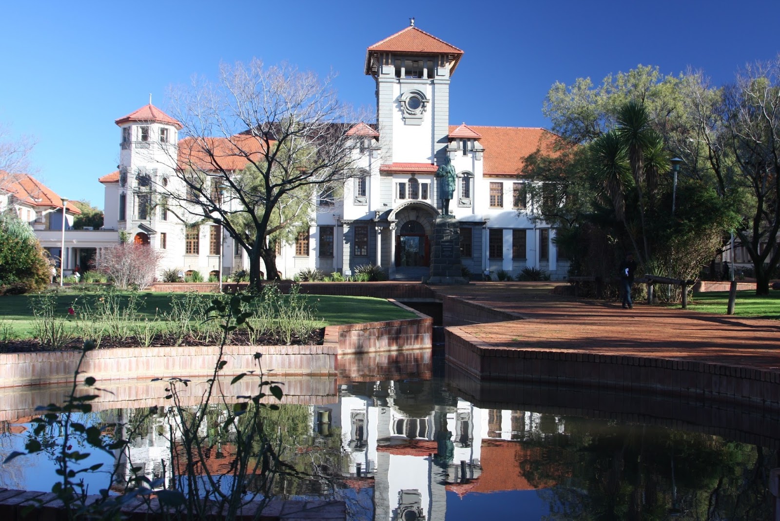 Oratorian Community in Formation: April 2016