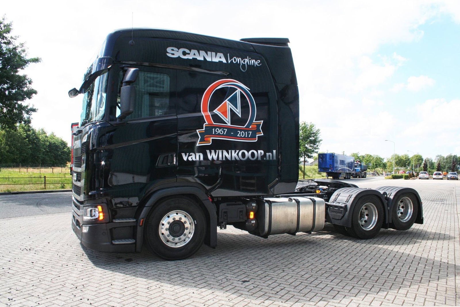 DIECIOCHO RUEDAS: NUEVO SCANIA # S #... LONGLINE… DE VAN WINKOOP….