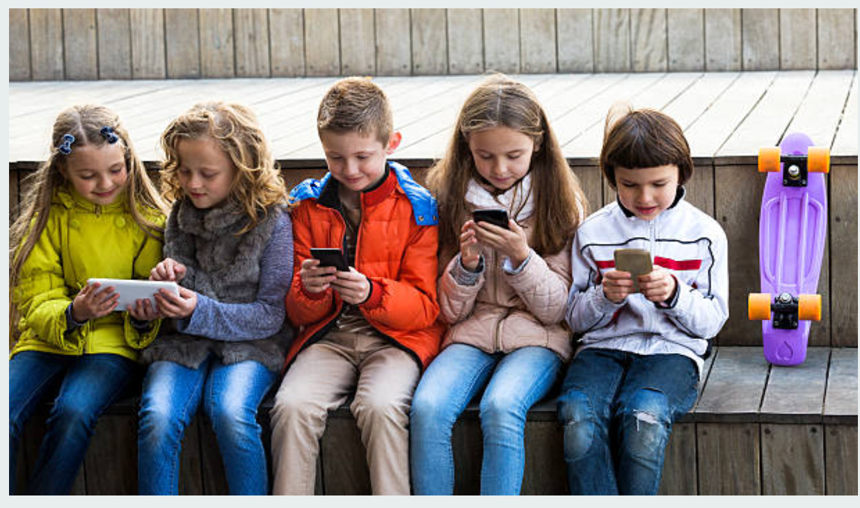 On or Off Screen: What's Best for Kids? - MamaBiliDad